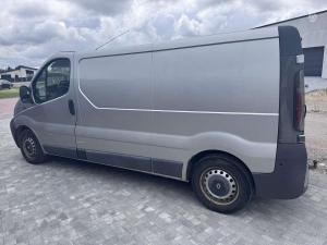 Grey Renault Trafic 2003 in Siauliai, with an engine capacity of 0.00 L and mileage of 324 thousand km for 2650 €, photo 4 on AUTOMOTO.COM.LV