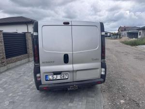 Grey Renault Trafic 2003 in Siauliai, with an engine capacity of 0.00 L and mileage of 324 thousand km for 2650 €, photo 7 on AUTOMOTO.COM.LV