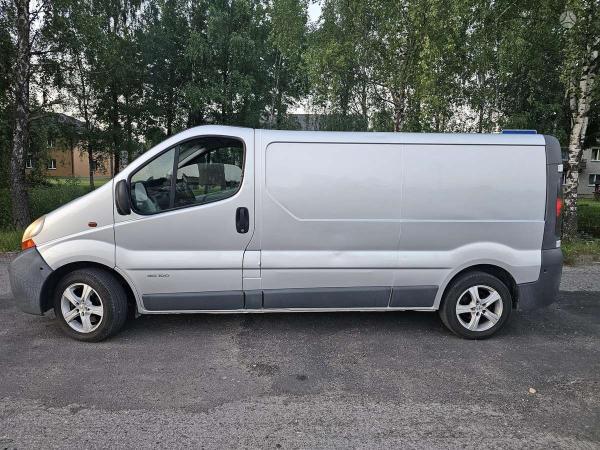 Grey Renault Trafic 2006 in Kupiskis, with an engine capacity of 1.90 L and mileage of 395 thousand km for 3300 €, photo 4 on AUTOMOTO.COM.LV