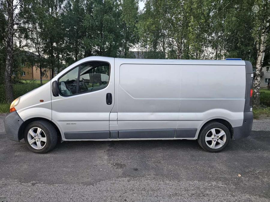 Grey Renault Trafic 2006 in Kupiskis, with an engine capacity of 1.90 L and mileage of 395 thousand km for 3300 €, photo 5 on AUTOMOTO.COM.LV