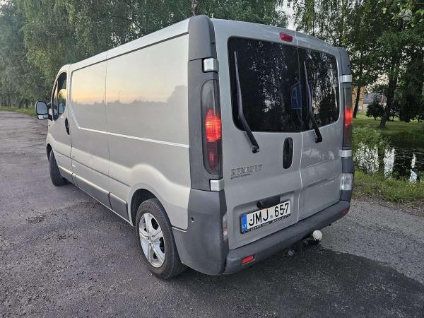 Grey Renault Trafic 2006 in Kupiskis, with an engine capacity of 1.90 L and mileage of 395 thousand km for 3300 €, photo 7 on AUTOMOTO.COM.LV