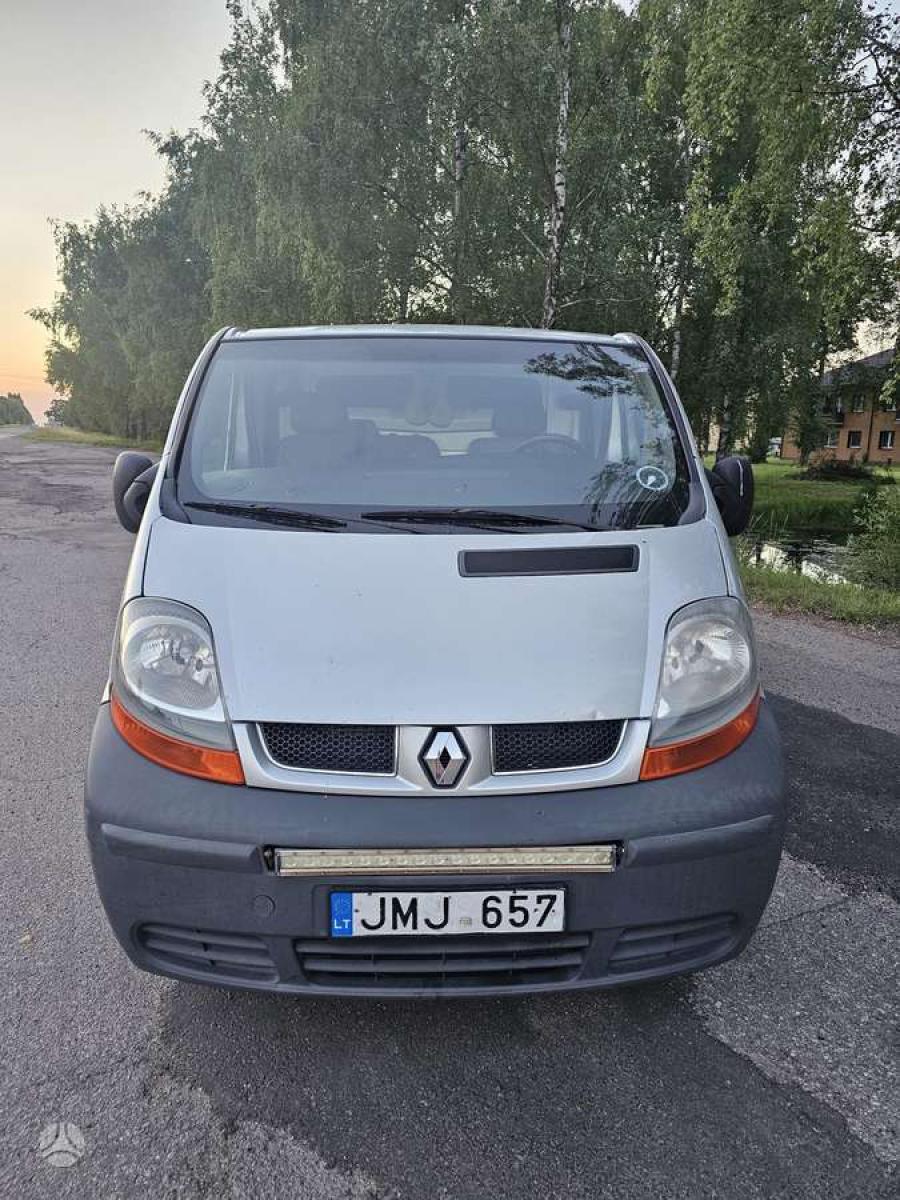 Grey Renault Trafic 2006 in Kupiskis, with an engine capacity of 1.90 L and mileage of 395 thousand km for 3300 €, photo 9 on AUTOMOTO.COM.LV