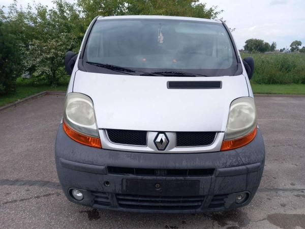 Pelēks Renault Trafic 2006 Ukmergė, ar dzinēja tilpumu 1.90 L un nobraukumu 200 tūkst. km par 2500 €, foto 5 vietnē AUTOMOTO.COM.LV