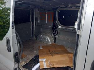 Pelēks Renault Trafic 2006 Ukmergė, ar dzinēja tilpumu 1.90 L un nobraukumu 200 tūkst. km par 2500 €, foto 12 vietnē AUTOMOTO.COM.LV