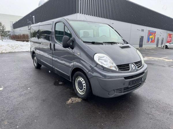 Pelēks Renault Trafic 2007 Kauņa, ar dzinēja tilpumu 2.50 L un nobraukumu 389 tūkst. km par 4500 €, foto 2 vietnē AUTOMOTO.COM.LV