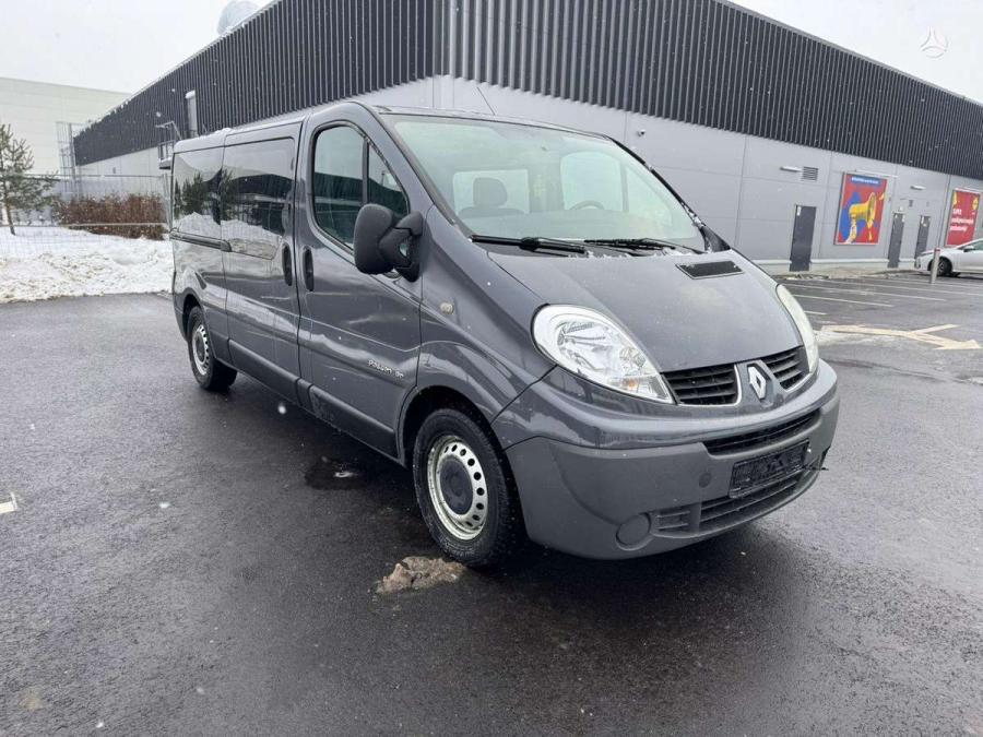 Pelēks Renault Trafic 2007 Kauņa, ar dzinēja tilpumu 2.50 L un nobraukumu 389 tūkst. km par 4500 €, foto 2 vietnē AUTOMOTO.COM.LV