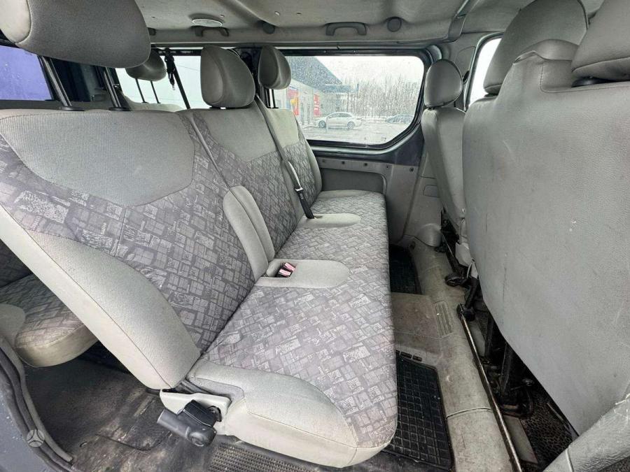 Pelēks Renault Trafic 2007 Kauņa, ar dzinēja tilpumu 2.50 L un nobraukumu 389 tūkst. km par 4500 €, foto 8 vietnē AUTOMOTO.COM.LV