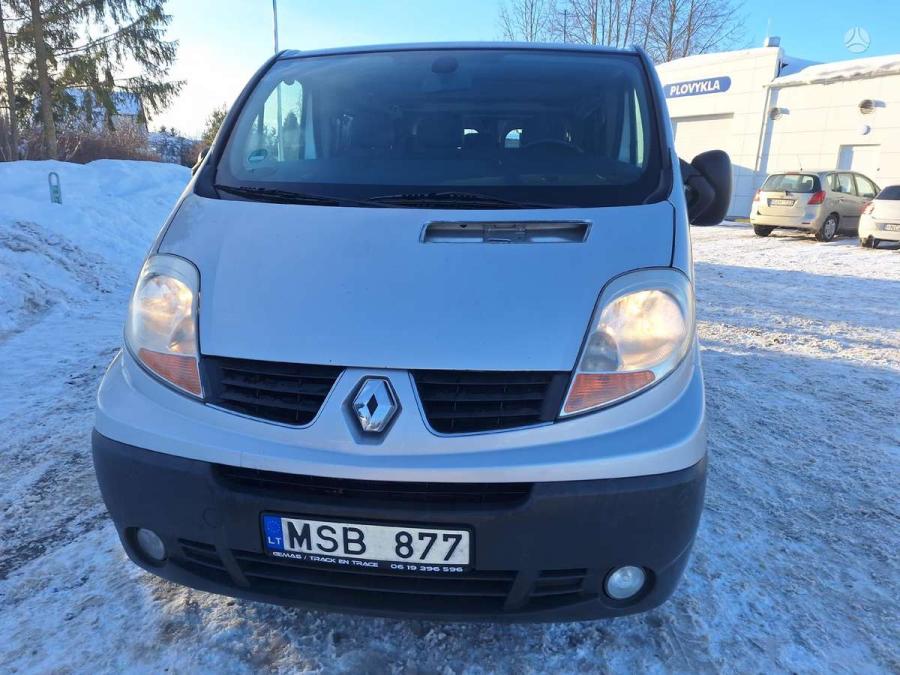 Pelēks Renault Trafic 2007 Kelmė, ar dzinēja tilpumu 2.00 L un nobraukumu 330 tūkst. km par 5200 €, foto 3 vietnē AUTOMOTO.COM.LV