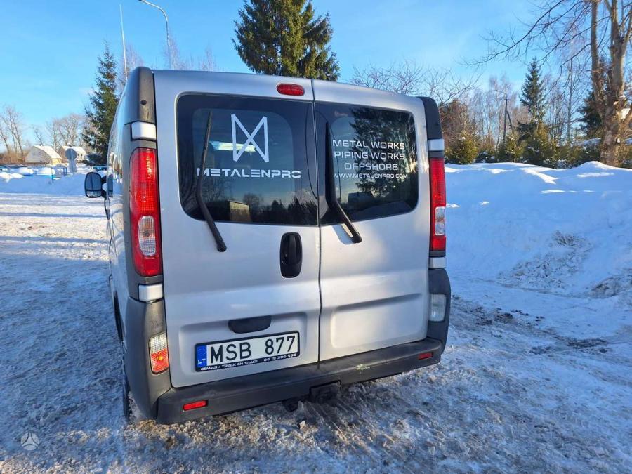 Pelēks Renault Trafic 2007 Kelmė, ar dzinēja tilpumu 2.00 L un nobraukumu 330 tūkst. km par 5200 €, foto 4 vietnē AUTOMOTO.COM.LV