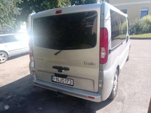 Grey Renault Trafic 2007 in Druskininkai, with an engine capacity of 2.00 L and mileage of 298 thousand km for 4850 €, photo 4 on AUTOMOTO.COM.LV