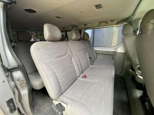 Grey Renault Trafic 2008 in Siauliai, with an engine capacity of 2.00 L and mileage of 350 thousand km for 4650 €, photo 9 on AUTOMOTO.COM.LV