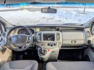 Grey Renault Trafic 2009 in Taurage, with an engine capacity of 2.00 L and mileage of 238 thousand km for 6990 €, photo 10 on AUTOMOTO.COM.LV