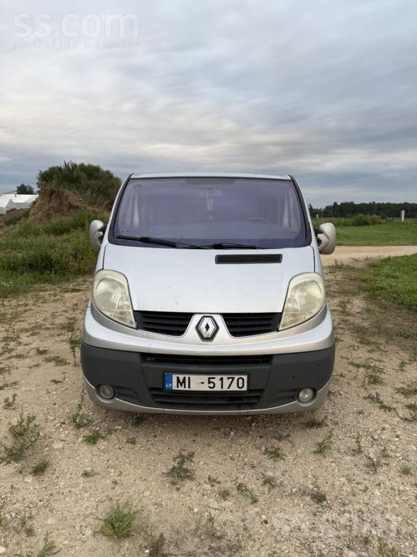 Pelēks Renault Trafic 2009 Rīga, ar dzinēja tilpumu 2.50 L un nobraukumu 340 tūkst. km par 1800 €, foto 2 vietnē AUTOMOTO.COM.LV