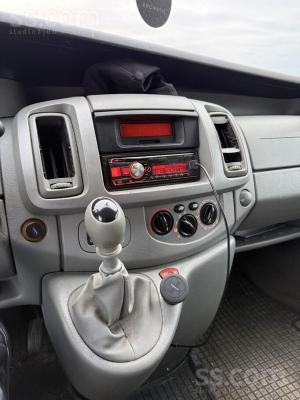 Grey Renault Trafic 2009 in Riga, with an engine capacity of 2.50 L and mileage of 340 thousand km for 1800 €, photo 8 on AUTOMOTO.COM.LV