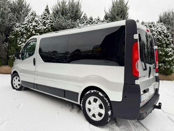 Pelēks Renault Trafic 2010 Viļņa, ar dzinēja tilpumu 2.50 L un nobraukumu 300 tūkst. km par 8650 €, foto 1 vietnē AUTOMOTO.COM.LV