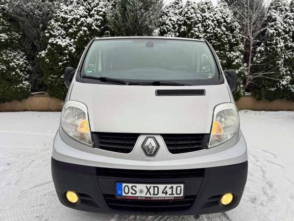 Pelēks Renault Trafic 2010 Viļņa, ar dzinēja tilpumu 2.50 L un nobraukumu 300 tūkst. km par 8650 €, foto 6 vietnē AUTOMOTO.COM.LV