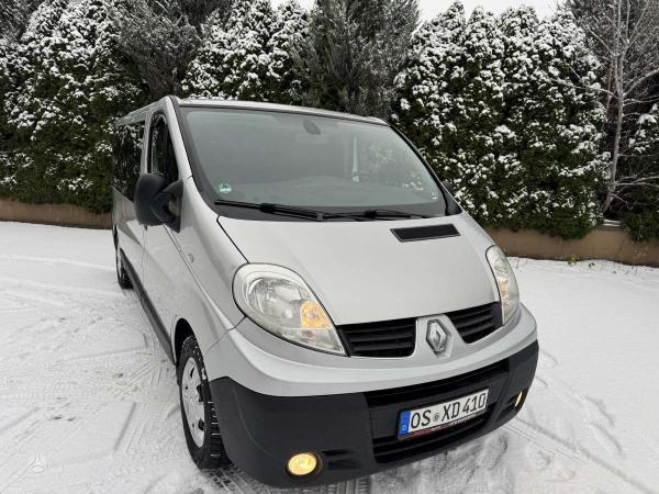 Pelēks Renault Trafic 2010 Viļņa, ar dzinēja tilpumu 2.50 L un nobraukumu 300 tūkst. km par 8650 €, foto 9 vietnē AUTOMOTO.COM.LV