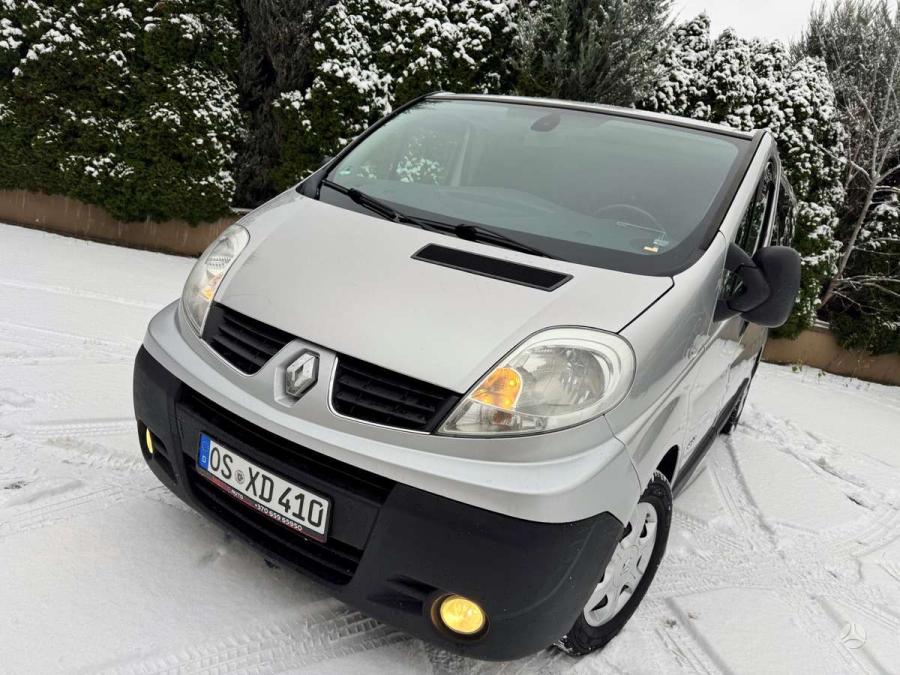 Grey Renault Trafic 2010 in Vilnius, with an engine capacity of 2.50 L and mileage of 300 thousand km for 8650 €, photo 14 on AUTOMOTO.COM.LV