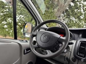 Grey Renault Trafic 2010 in Vilnius, with an engine capacity of 2.50 L and mileage of 300 thousand km for 8650 €, photo 17 on AUTOMOTO.COM.LV