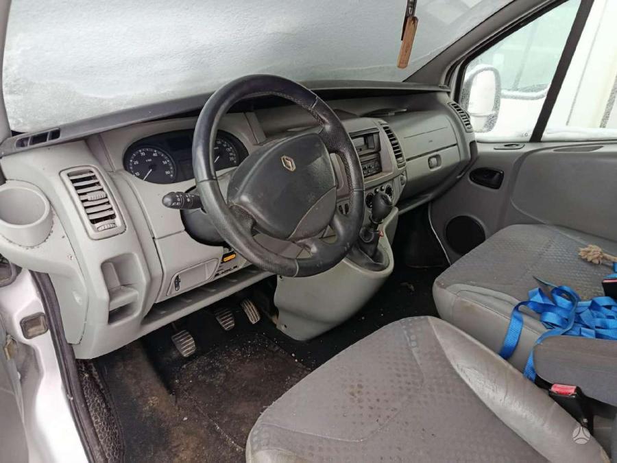 Pelēks Renault Trafic 2010 Ukmergė, ar dzinēja tilpumu 2.00 L un nobraukumu 320 tūkst. km par 3100 €, foto 7 vietnē AUTOMOTO.COM.LV