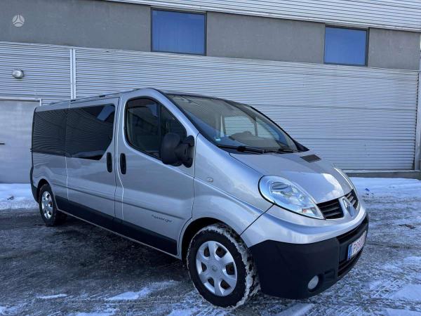 Grey Renault Trafic 2010 in Vilnius, with an engine capacity of 2.50 L and mileage of 300 thousand km for 7999 €, photo 1 on AUTOMOTO.COM.LV
