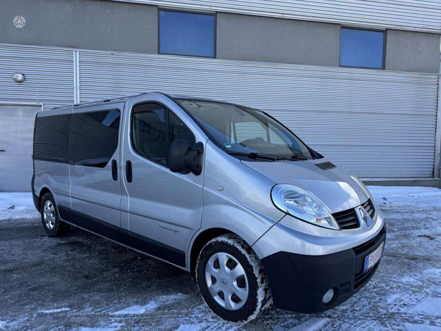 Pelēks Renault Trafic 2010 Viļņa, ar dzinēja tilpumu 2.50 L un nobraukumu 300 tūkst. km par 7999 €, foto 1 vietnē AUTOMOTO.COM.LV