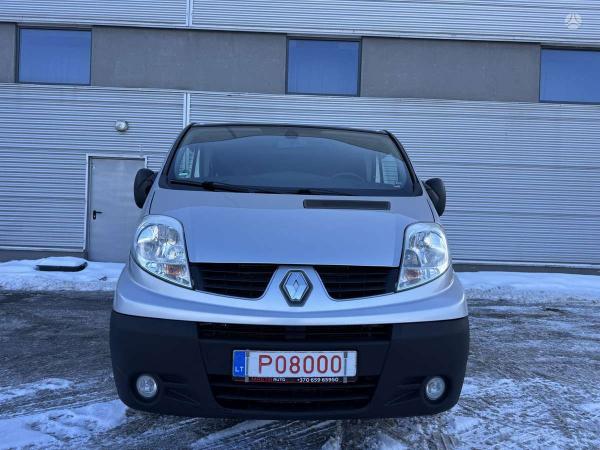 Grey Renault Trafic 2010 in Vilnius, with an engine capacity of 2.50 L and mileage of 300 thousand km for 7999 €, photo 6 on AUTOMOTO.COM.LV