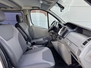 Pelēks Renault Trafic 2010 Viļņa, ar dzinēja tilpumu 2.50 L un nobraukumu 300 tūkst. km par 7999 €, foto 17 vietnē AUTOMOTO.COM.LV