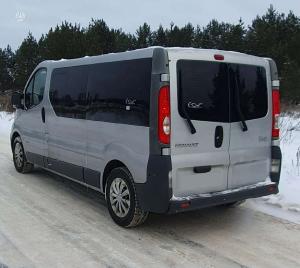 Grey Renault Trafic 2011 in Vilnius, with an engine capacity of 0.00 L and mileage of 400 thousand km for 5700 €, photo 4 on AUTOMOTO.COM.LV