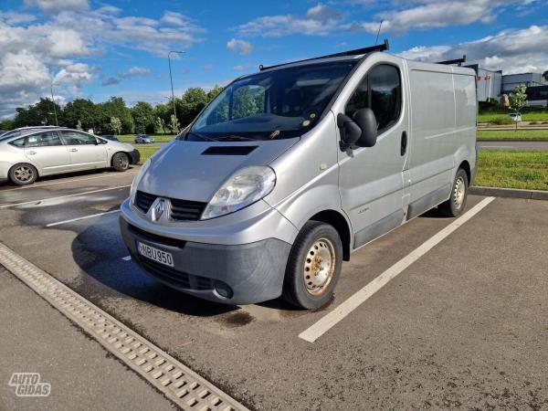Grey Renault Trafic 2011 in Kaunas, with an engine capacity of 2.00 L and mileage of 286 thousand km for 3150 €, photo 1 on AUTOMOTO.COM.LV