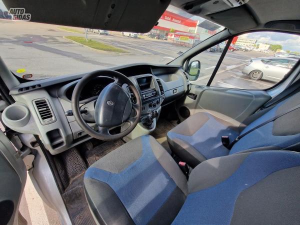 Grey Renault Trafic 2011 in Kaunas, with an engine capacity of 2.00 L and mileage of 286 thousand km for 3150 €, photo 5 on AUTOMOTO.COM.LV
