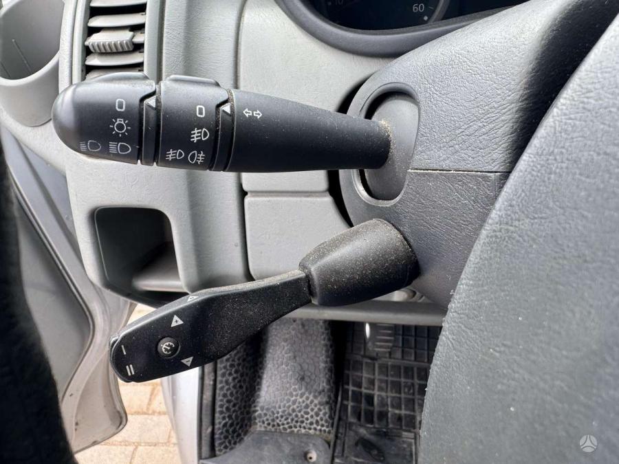 Pelēks Renault Trafic 2011 Plungė, ar dzinēja tilpumu 2.00 L un nobraukumu 391 tūkst. km par 8000 €, foto 12 vietnē AUTOMOTO.COM.LV