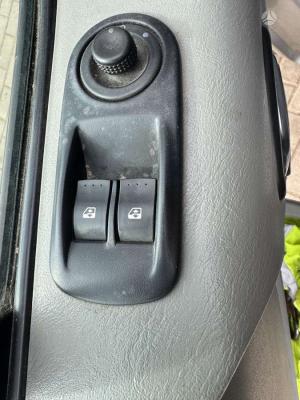 Pelēks Renault Trafic 2011 Plungė, ar dzinēja tilpumu 2.00 L un nobraukumu 391 tūkst. km par 8000 €, foto 16 vietnē AUTOMOTO.COM.LV