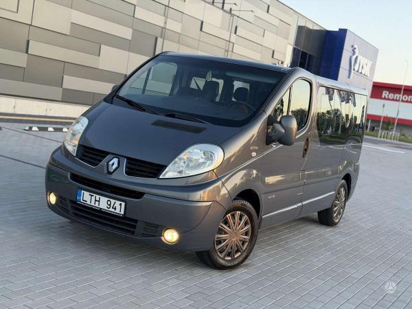 Grey Renault Trafic 2012 in Siauliai, with an engine capacity of 2.00 L and mileage of 330 thousand km for 6700 €, photo 1 on AUTOMOTO.COM.LV