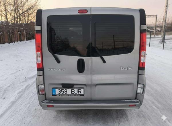 Pelēks Renault Trafic 2013 Šauļi, ar dzinēja tilpumu 2.00 L un nobraukumu 188 tūkst. km par 11850 €, foto 5 vietnē AUTOMOTO.COM.LV