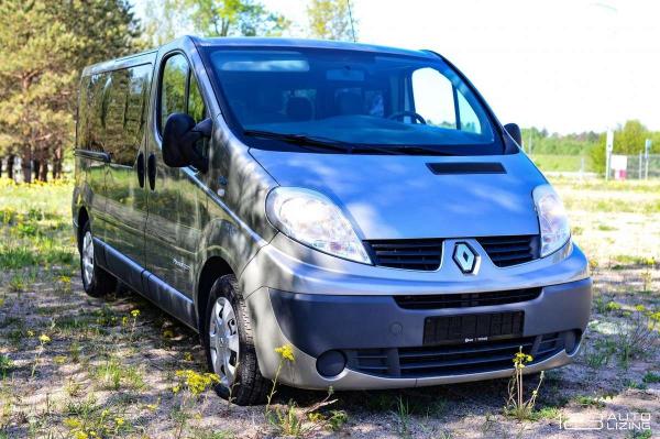 Grey Renault Trafic 2013 in Kretinga, with an engine capacity of 2.00 L and mileage of 188 thousand km for 10950 €, photo 4 on AUTOMOTO.COM.LV