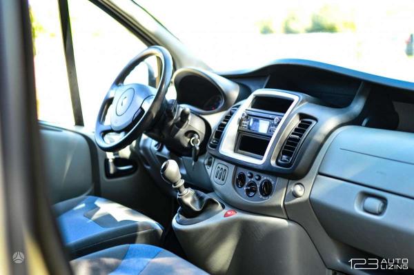Grey Renault Trafic 2013 in Kretinga, with an engine capacity of 2.00 L and mileage of 188 thousand km for 10950 €, photo 11 on AUTOMOTO.COM.LV