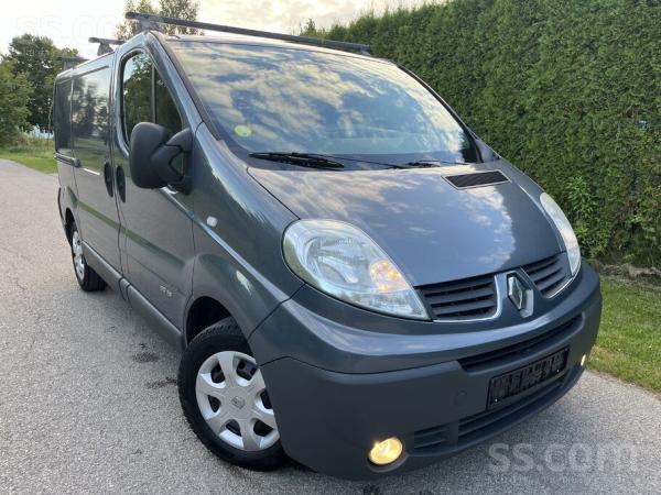 Pelēks Renault Trafic 2014 Bauska, ar dzinēja tilpumu 2.00 L un nobraukumu 0 tūkst. km par 6900 €, foto 1 vietnē AUTOMOTO.COM.LV