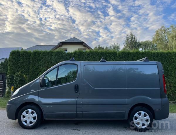 Pelēks Renault Trafic 2014 Bauska, ar dzinēja tilpumu 2.00 L un nobraukumu 0 tūkst. km par 6900 €, foto 7 vietnē AUTOMOTO.COM.LV