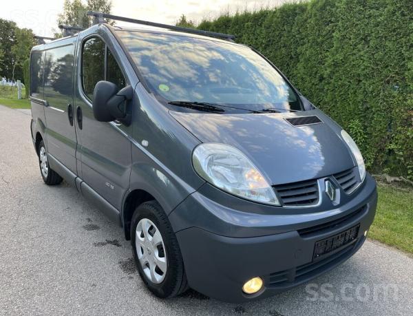 Pelēks Renault Trafic 2014 Bauska, ar dzinēja tilpumu 2.00 L un nobraukumu 0 tūkst. km par 6900 €, foto 11 vietnē AUTOMOTO.COM.LV