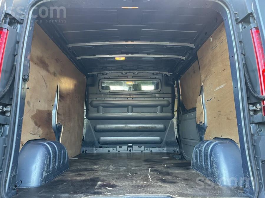 Pelēks Renault Trafic 2014 Bauska, ar dzinēja tilpumu 2.00 L un nobraukumu 0 tūkst. km par 6900 €, foto 15 vietnē AUTOMOTO.COM.LV