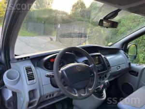 Pelēks Renault Trafic 2014 Bauska, ar dzinēja tilpumu 2.00 L un nobraukumu 0 tūkst. km par 6900 €, foto 17 vietnē AUTOMOTO.COM.LV