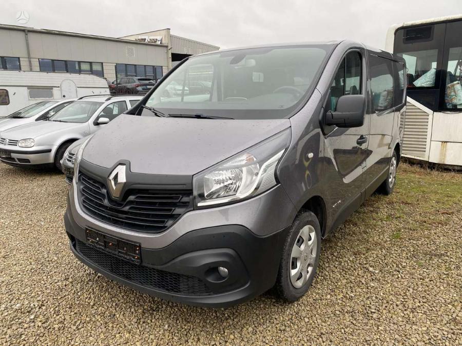 Grey Renault Trafic 2015 in Marijampole, with an engine capacity of 1.60 L and mileage of 191 thousand km for 5950 €, photo 1 on AUTOMOTO.COM.LV
