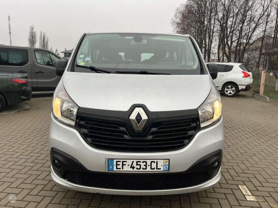 Grey Renault Trafic 2016 in Taurage, with an engine capacity of 1.60 L and mileage of 240 thousand km for 9600 €, photo 4 on AUTOMOTO.COM.LV