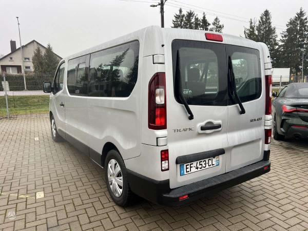 Grey Renault Trafic 2016 in Taurage, with an engine capacity of 1.60 L and mileage of 240 thousand km for 9600 €, photo 7 on AUTOMOTO.COM.LV