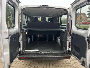 Grey Renault Trafic 2016 in Taurage, with an engine capacity of 1.60 L and mileage of 240 thousand km for 9600 €, photo 19 on AUTOMOTO.COM.LV