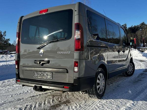 Grey Renault Trafic 2016 in Utena, with an engine capacity of 1.60 L and mileage of 252 thousand km for 11900 €, photo 2 on AUTOMOTO.COM.LV