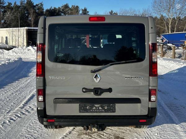 Grey Renault Trafic 2016 in Utena, with an engine capacity of 1.60 L and mileage of 252 thousand km for 11900 €, photo 5 on AUTOMOTO.COM.LV