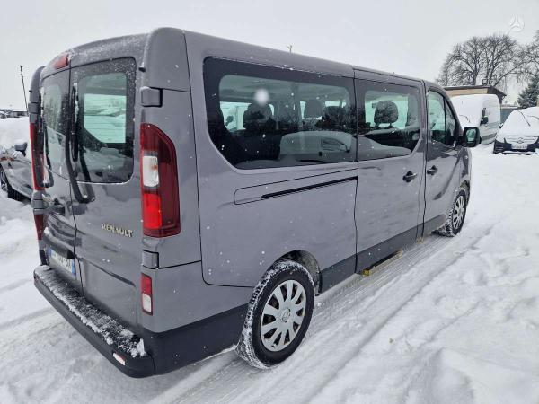 Grey Renault Trafic 2016 in Taurage, with an engine capacity of 1.60 L and mileage of 278 thousand km for 10700 €, photo 4 on AUTOMOTO.COM.LV
