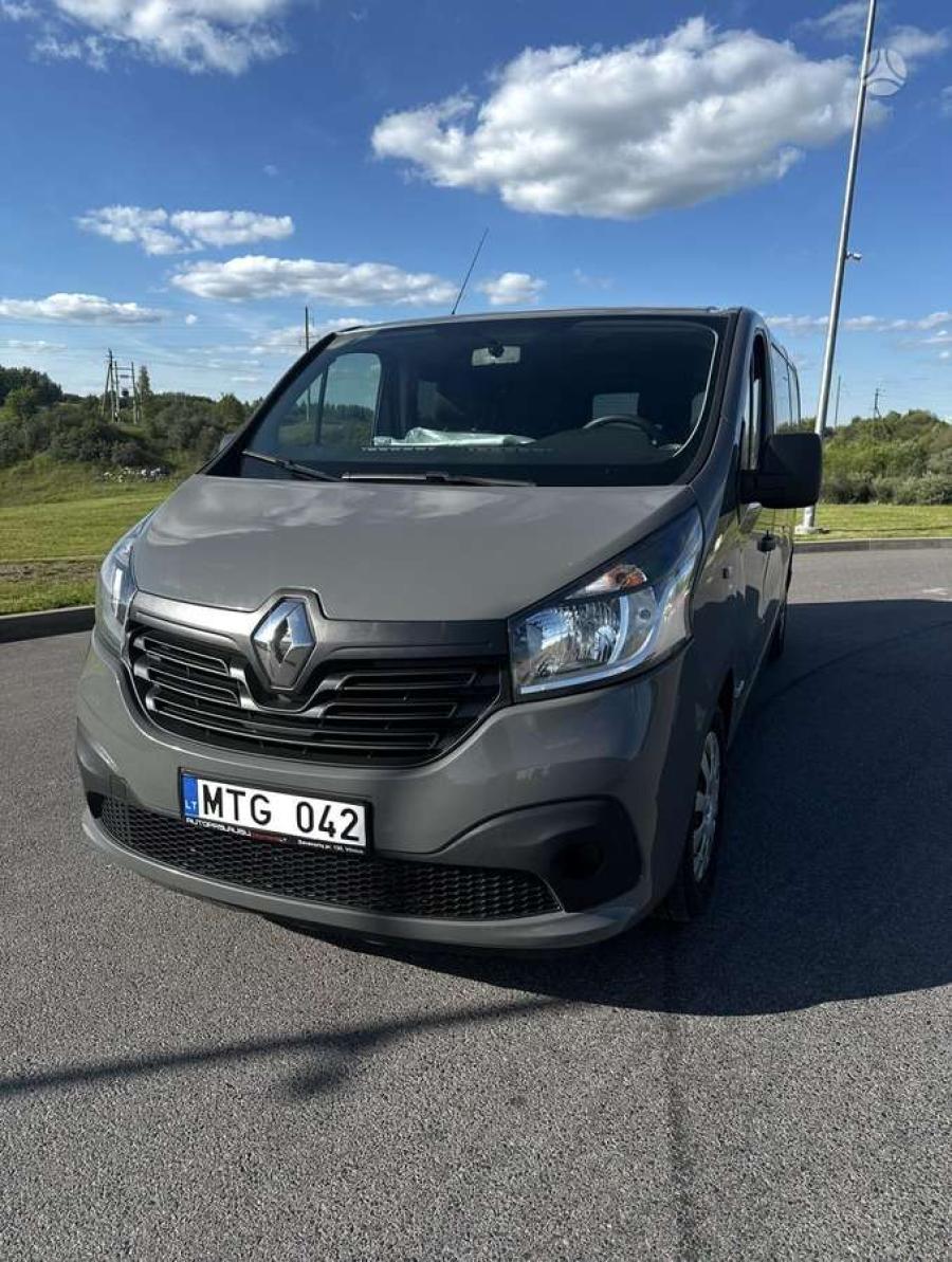 Grey Renault Trafic 2016 in Ukmerge, with an engine capacity of 1.60 L and mileage of 212 thousand km for 11350 €, photo 1 on AUTOMOTO.COM.LV